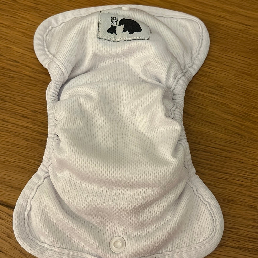 Bear Bott newborn stay dry nappy insert (looks new; 055) – ReNappy